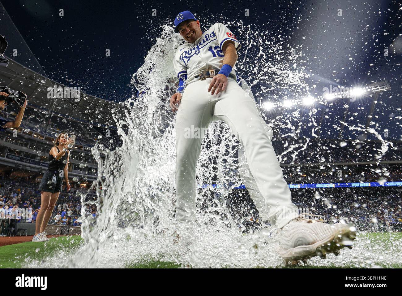 July 7, 2025: Kansas City Royals left fielder Nick Loftin (12) is ...
