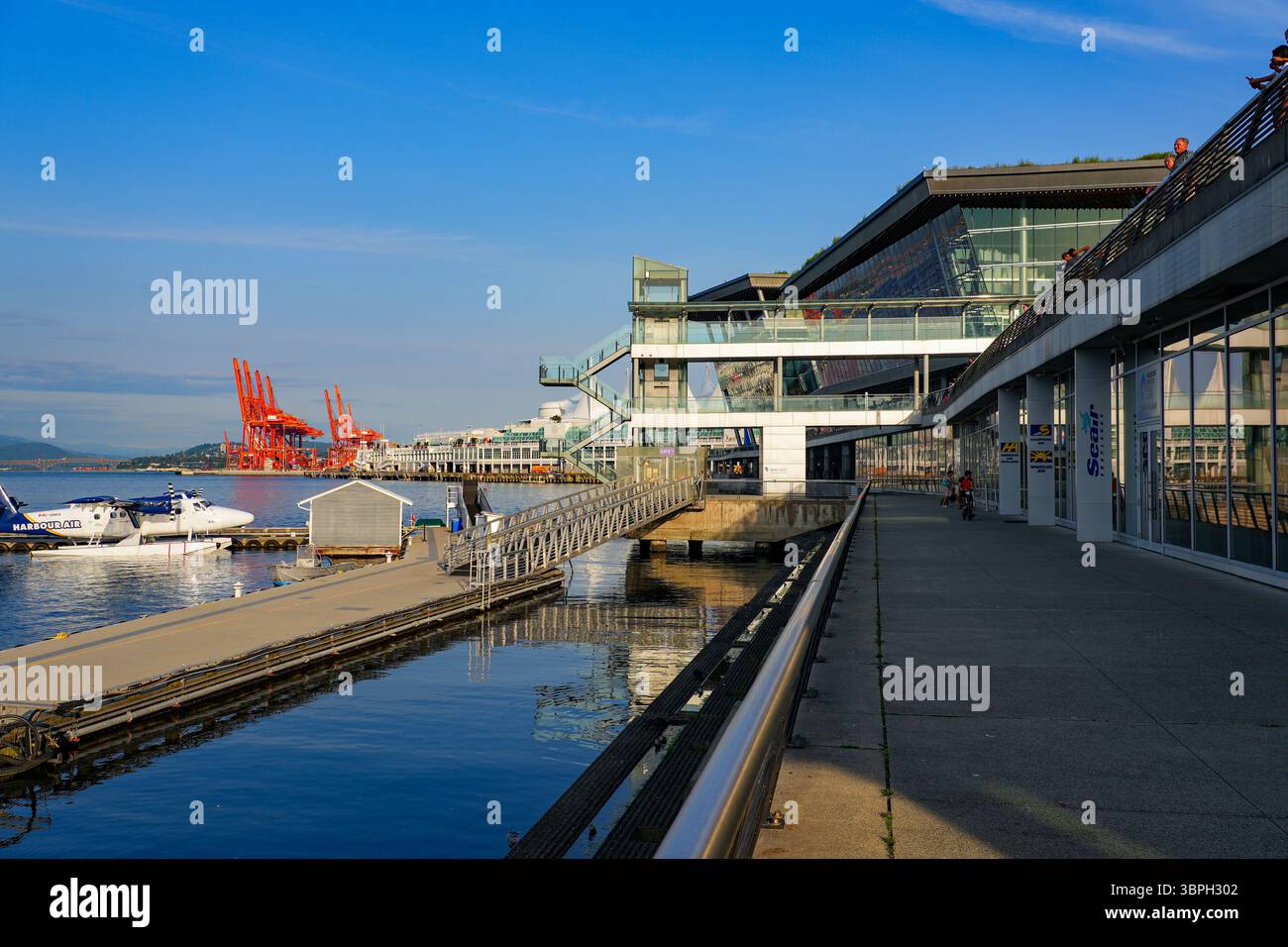 Vancouver Harbour Flight Centre - Seaplane terminal of Vancouver ...
