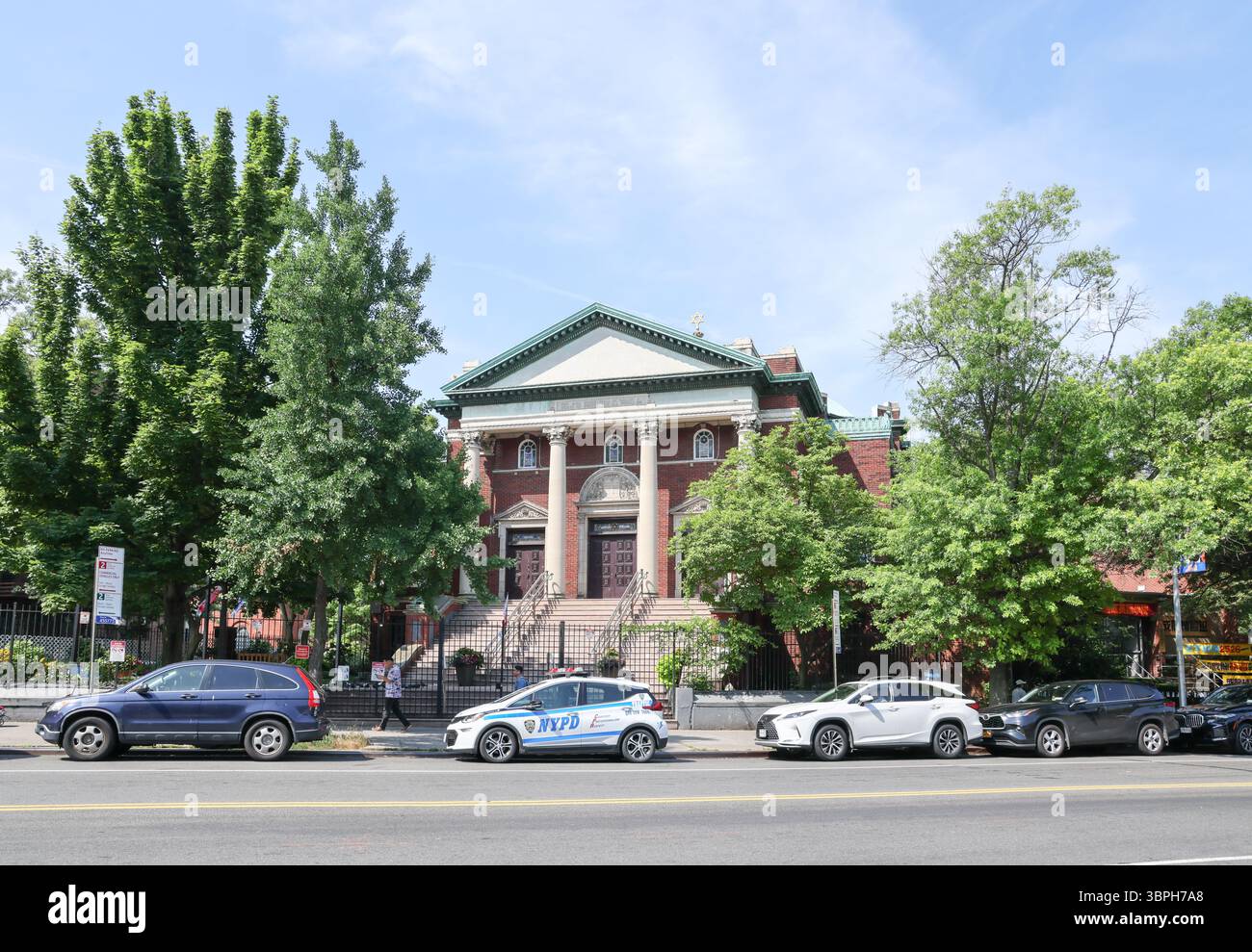 Free Synagogue of Flushing in Flushing, Queens, NYC Stock Photo - Alamy