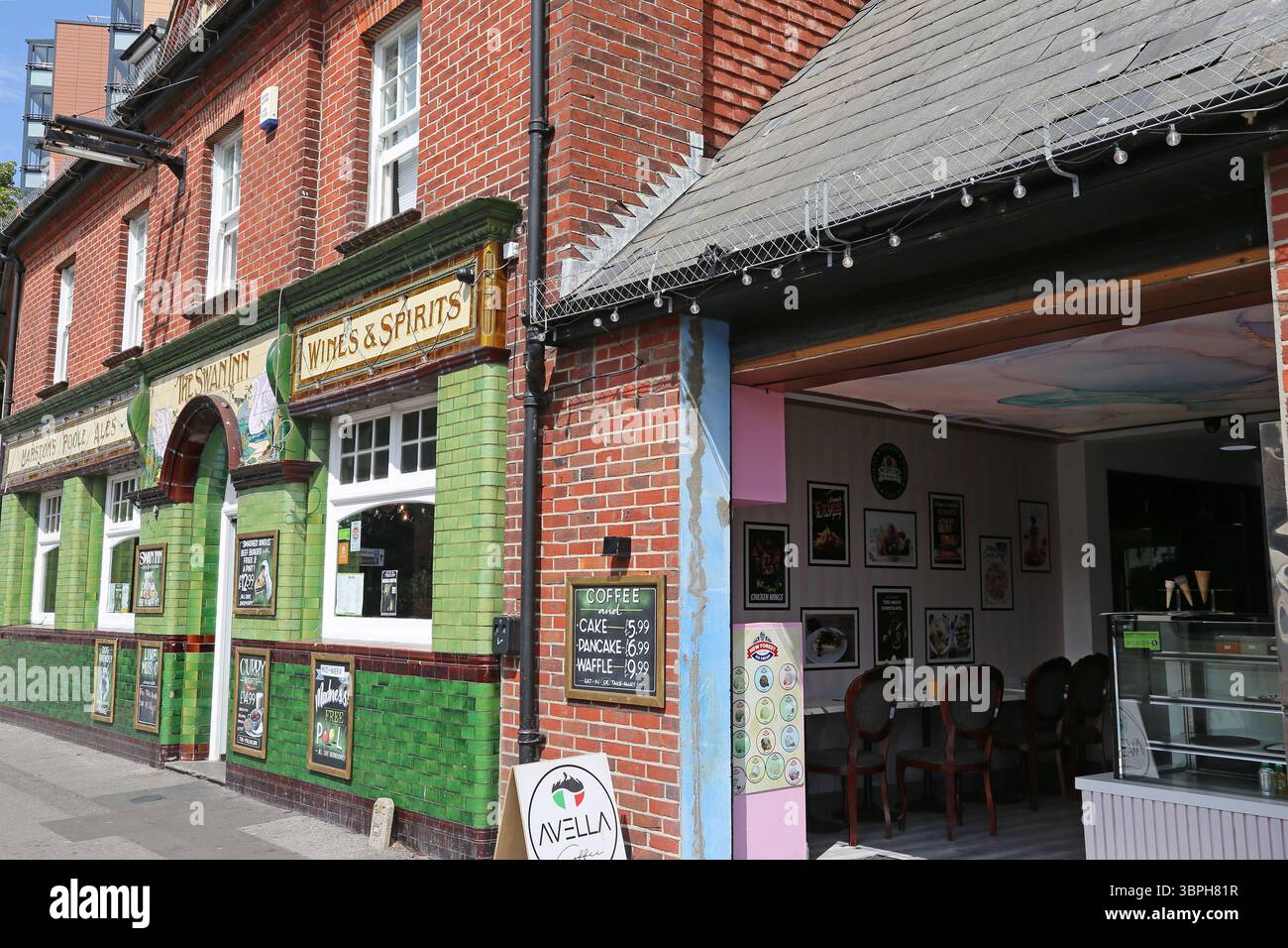 Swan Inn, Old Orchard, Old Town, Poole, Dorset, England, Great Britain ...