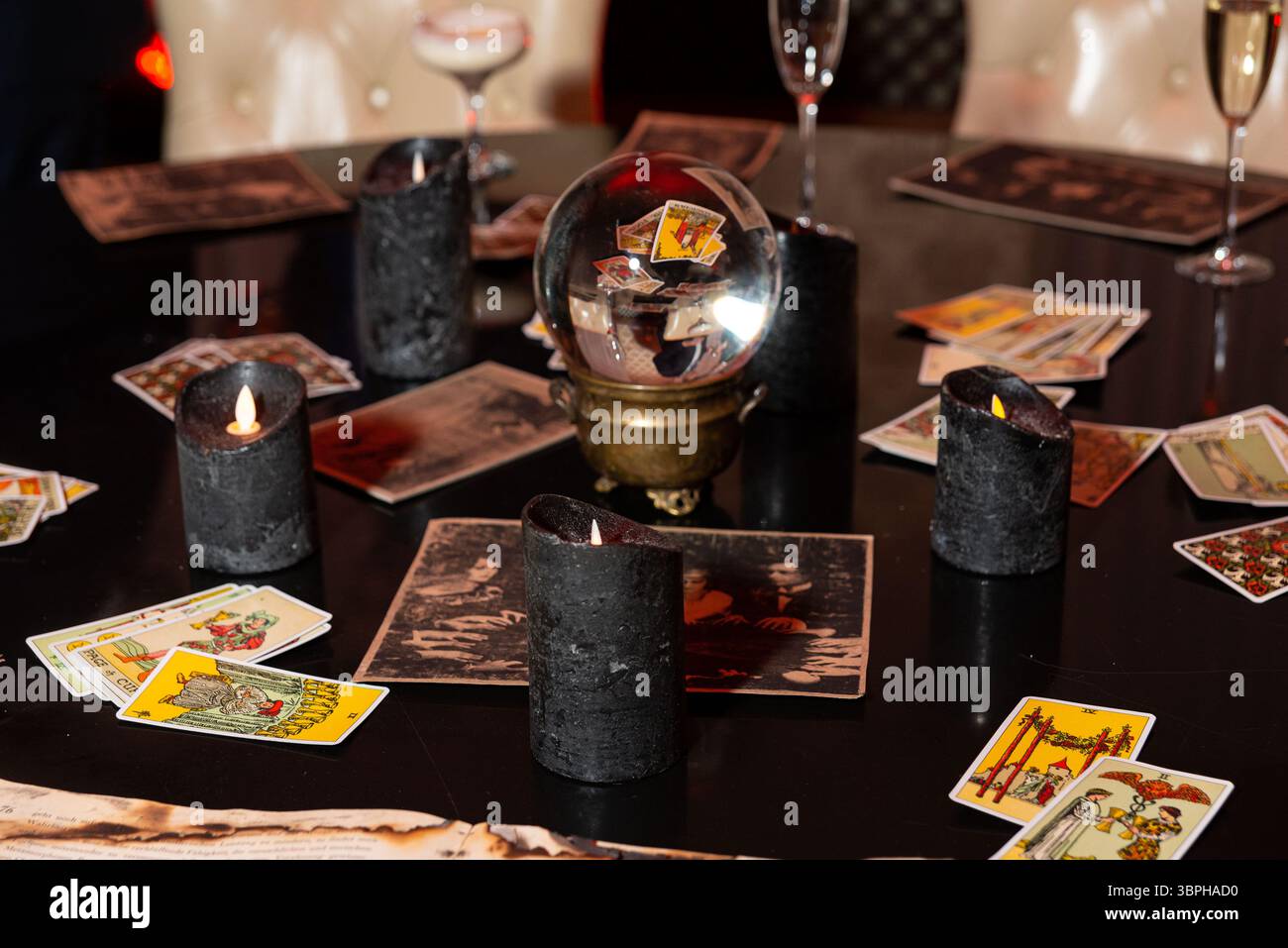 Occult setup hi-res stock photography and images - Alamy