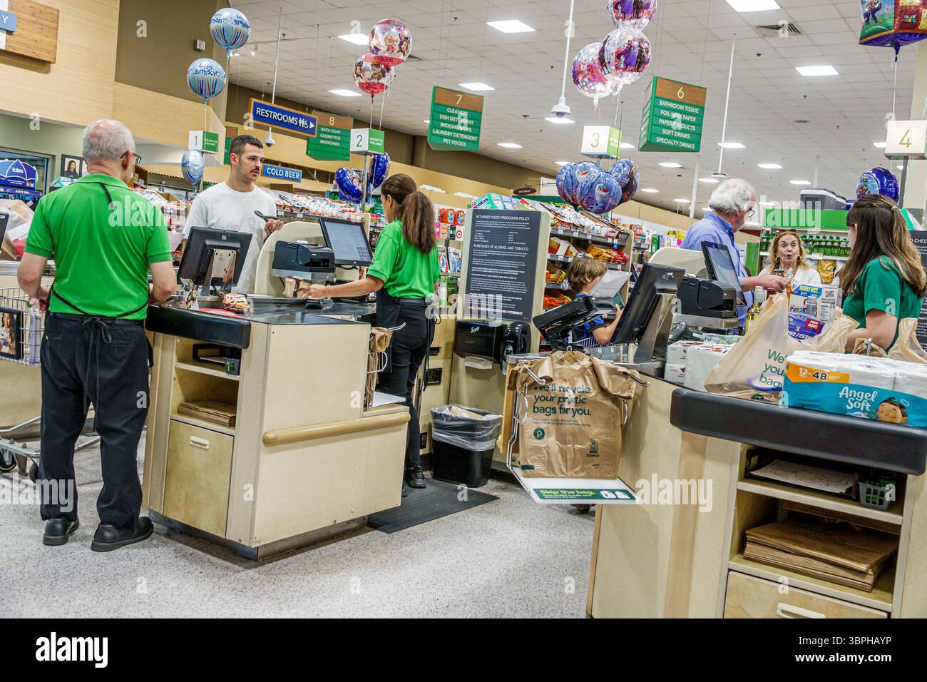 Scanning groceries packing bags hi-res stock photography and images - Alamy