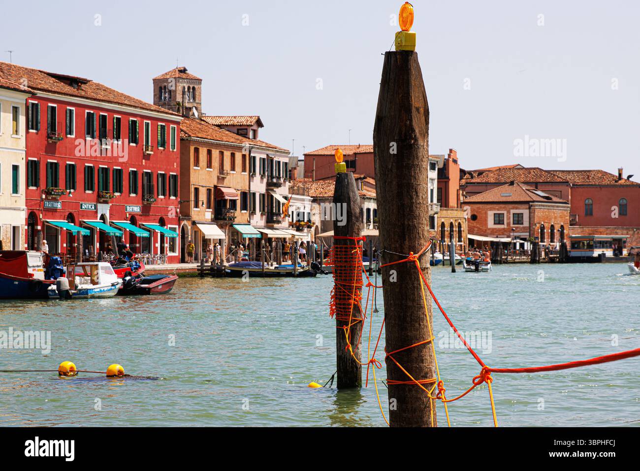 Old rope tied wooden pole hi-res stock photography and images - Alamy