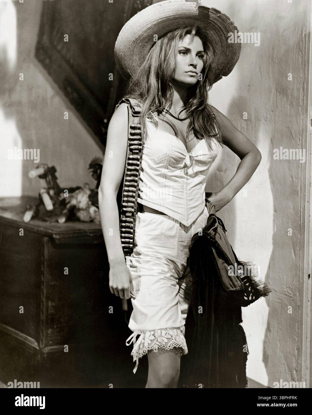 Raquel Welch, "100 Rifles" 1969 / File Reference # 34900-0024THA Stock ...