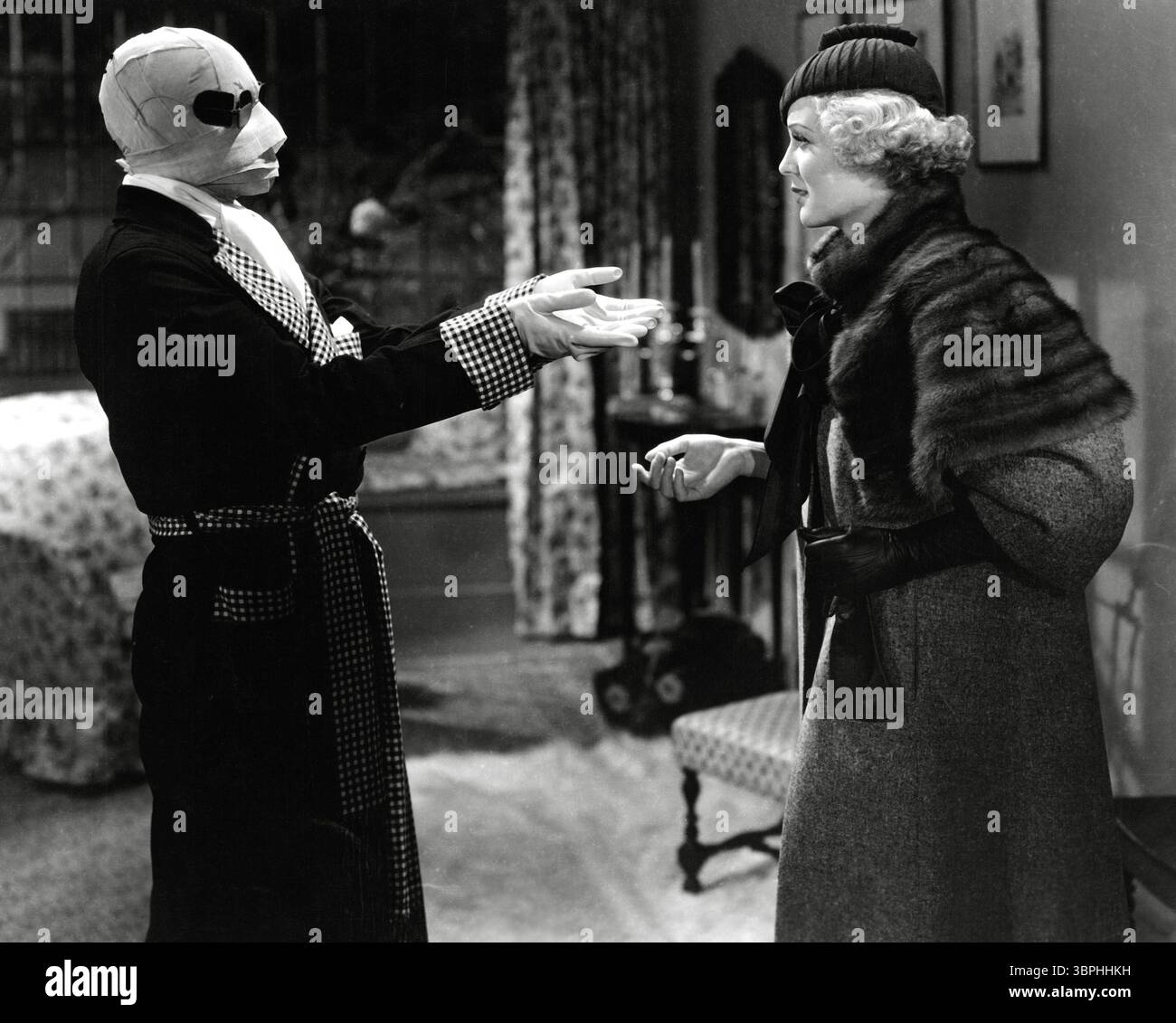 Studio Publicity Still: "The Invisible Man" Claude Rains, Gloria Stuart ...