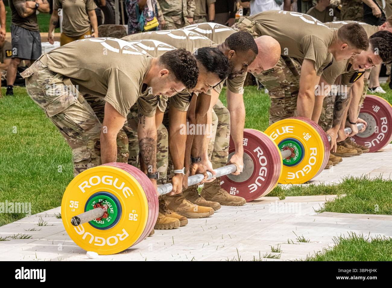 Washington DC - Service members participate in a fitness competition ...