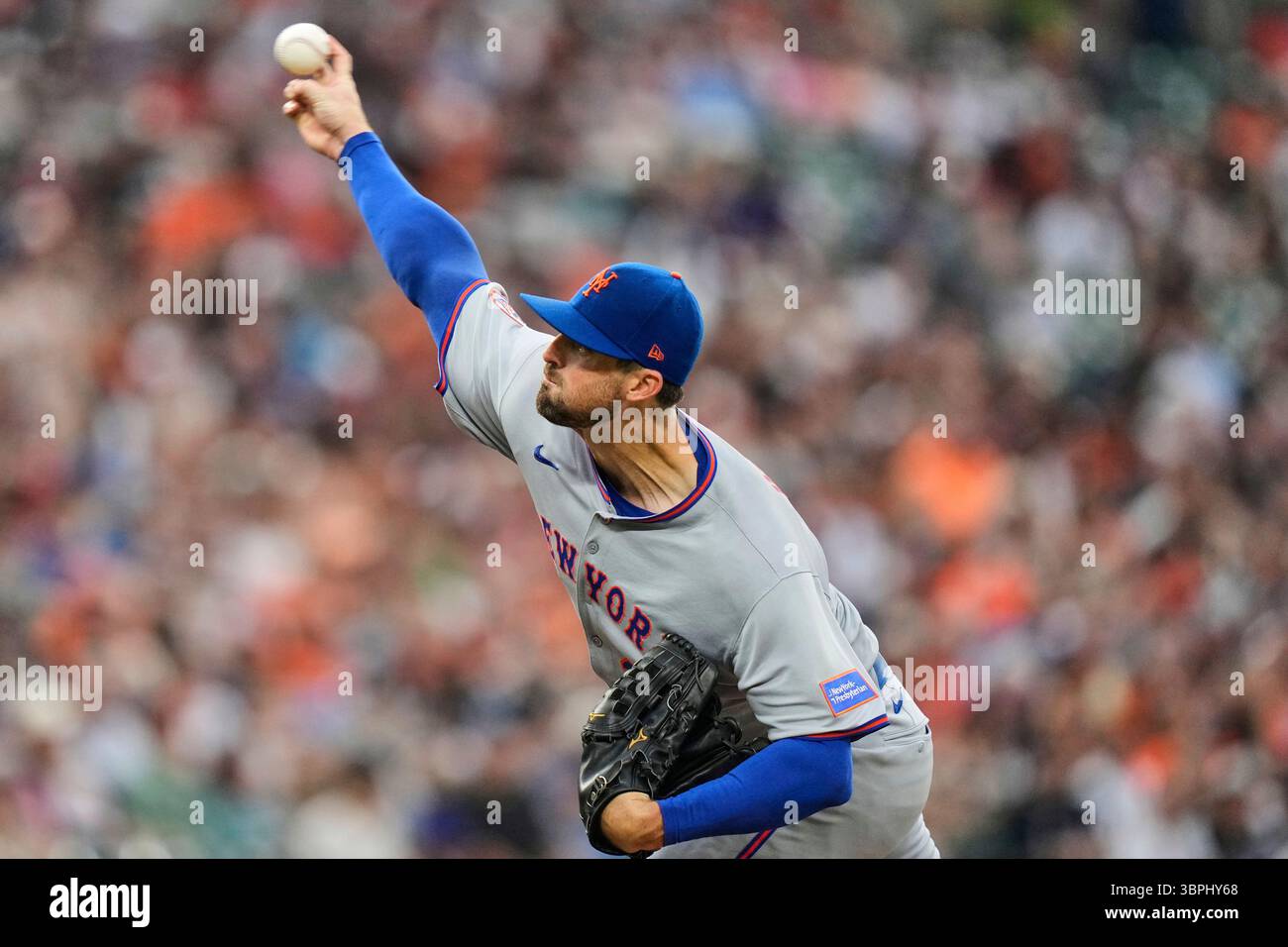 New York Mets starting pitcher Clay Holmes delivers during the first ...