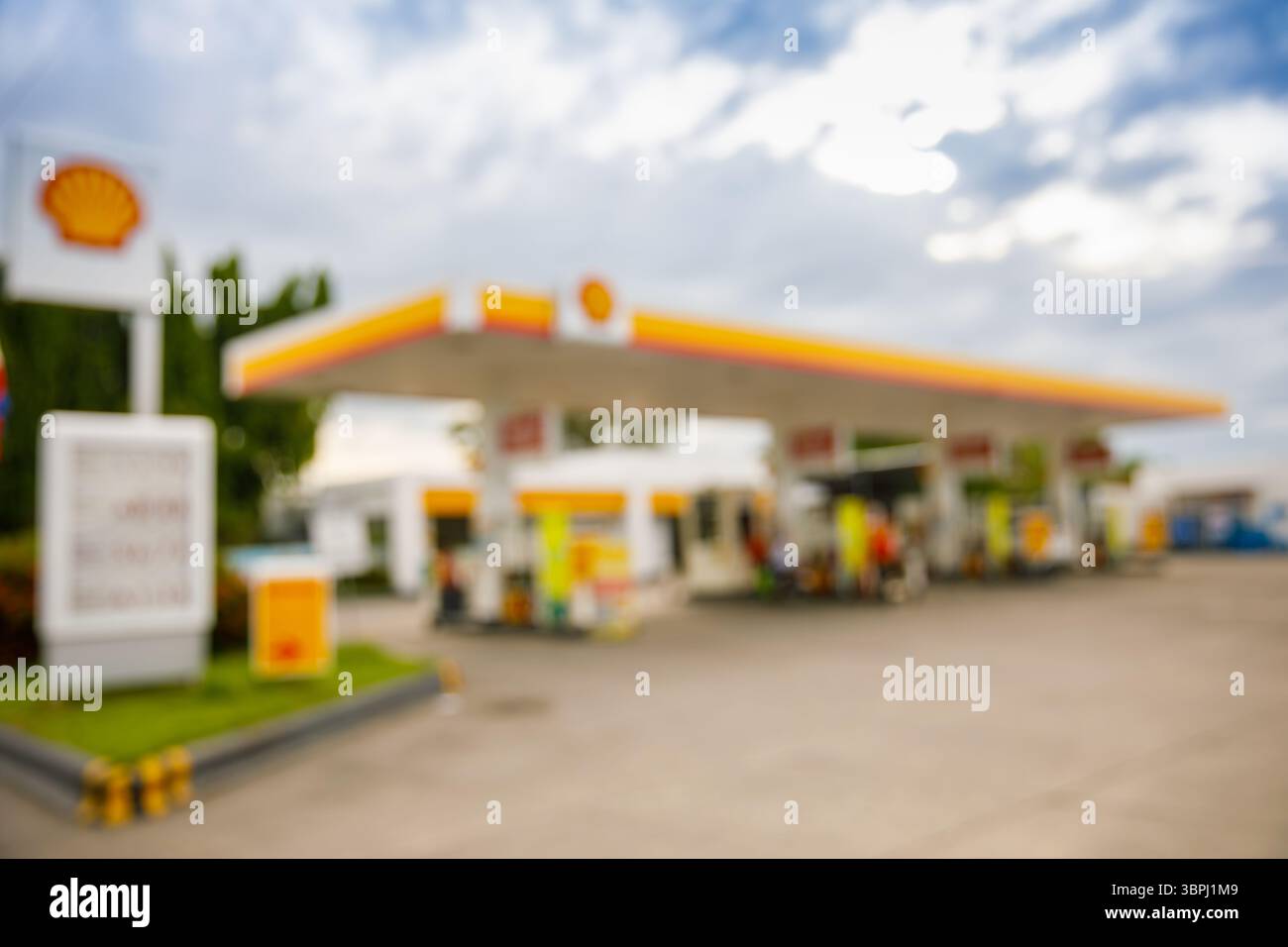 May 13, 2025: Blurred View of Shell Gas Station in Calapan City ...