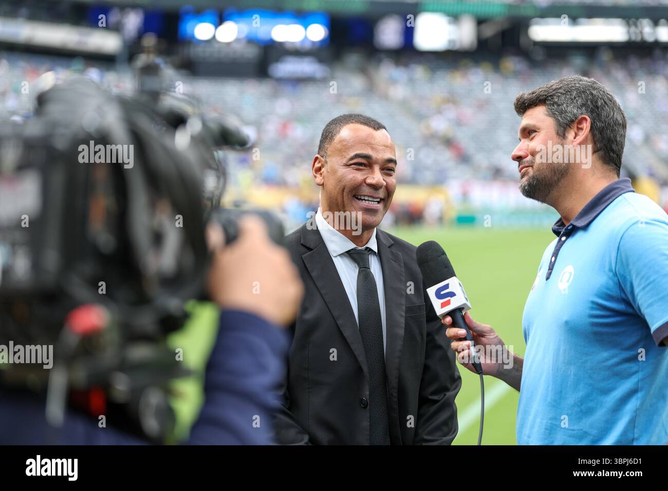Cafu, a former player, is seen before the match between Fluminense and ...