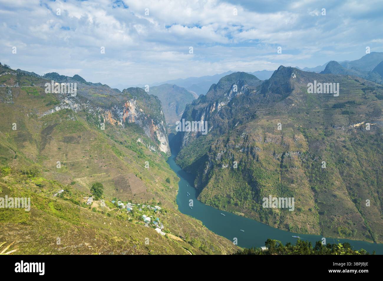 Ha Giang landscape with Nho Que river between mountains in Ha Giang ...