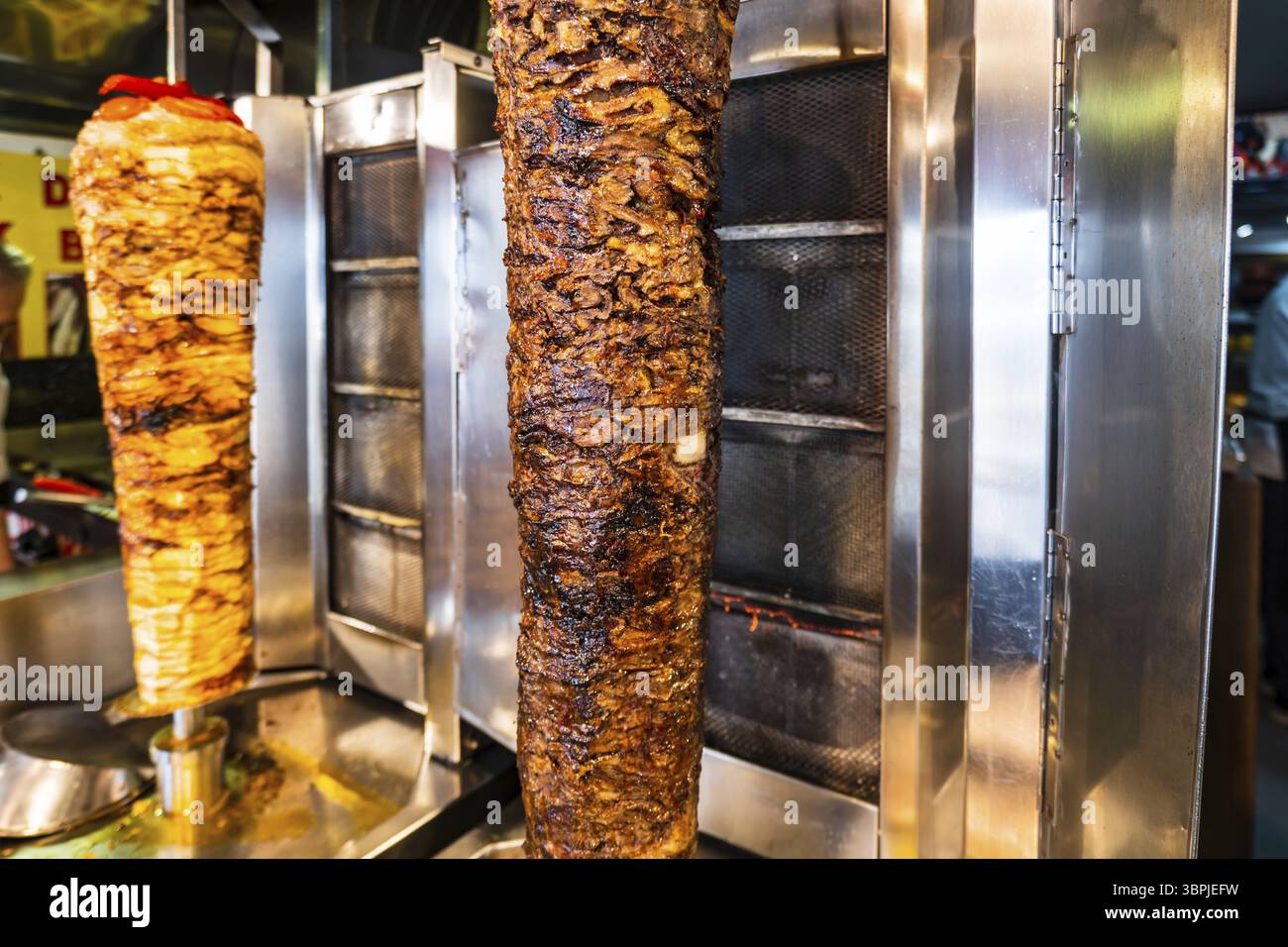 Doner kebab in istanbul turkey hi-res stock photography and images - Alamy