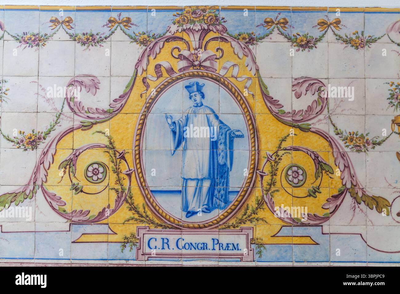 Oval central medallion hi-res stock photography and images - Alamy