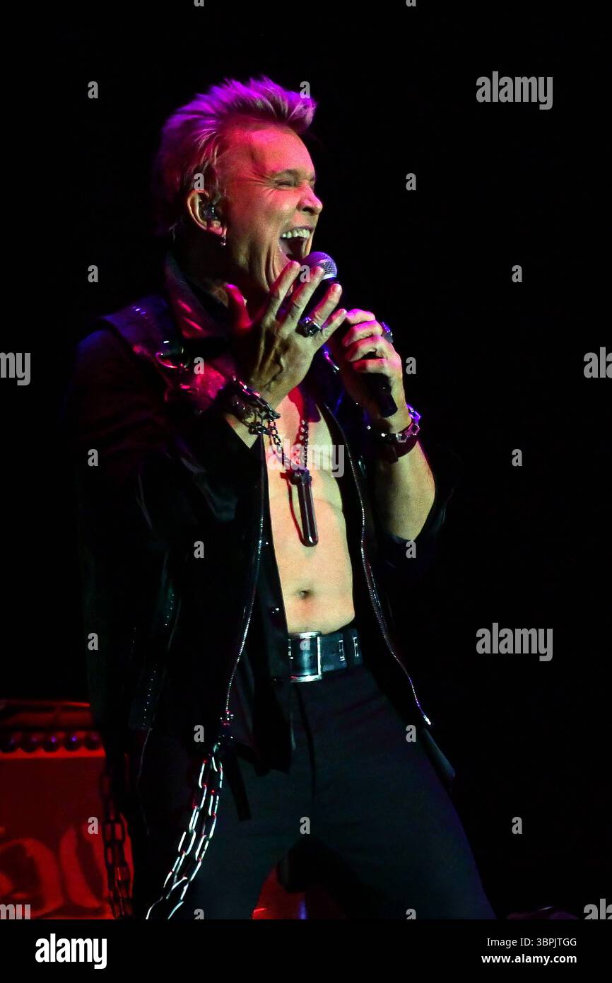Konzert des Rockidols Billy Idol auf Burg Clam in Oberösterreich, am 04 ...