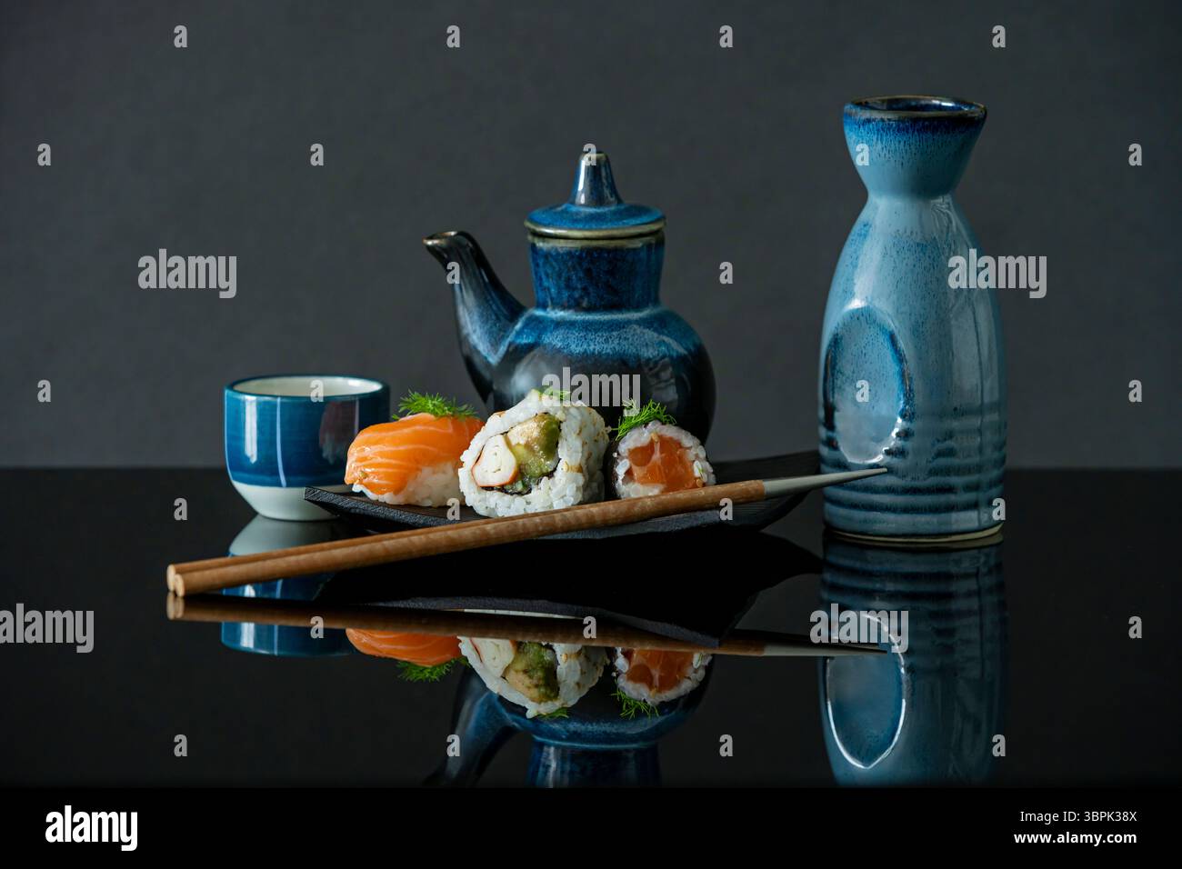 Simple sushi nigiri maki hi-res stock photography and images - Alamy