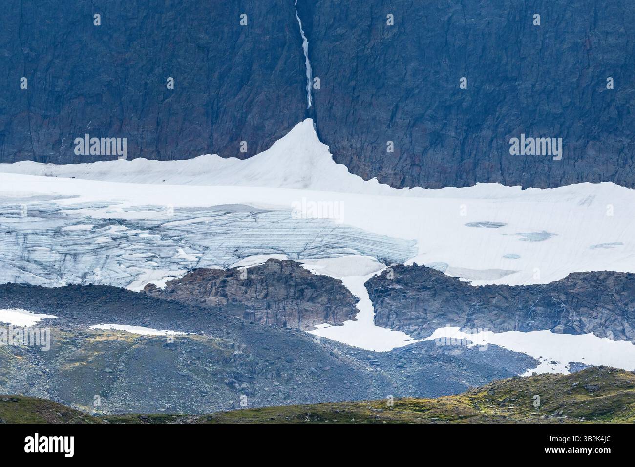 Melting snow on highland mountain hi-res stock photography and images ...