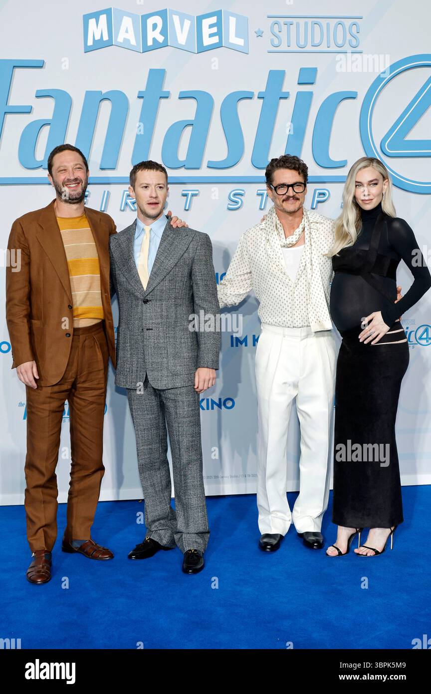 Ebon Moss-Bachrach, Joseph Quinn, Pedro Pascal und Vanessa Kirby beim Fan Event zum Kinofilm ...