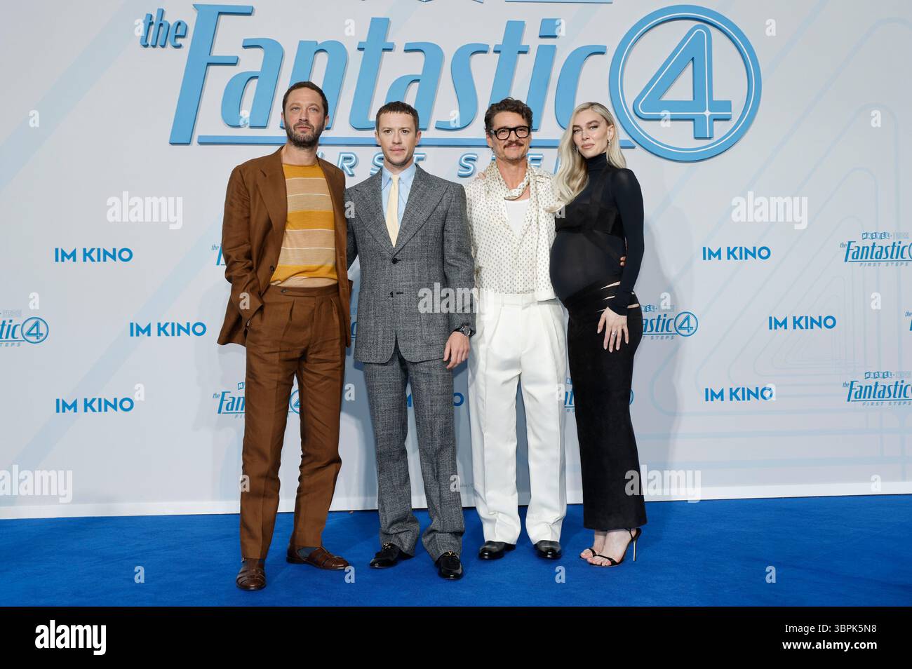 Ebon Moss-Bachrach, Joseph Quinn, Pedro Pascal und Vanessa Kirby beim Fan Event zum Kinofilm ...