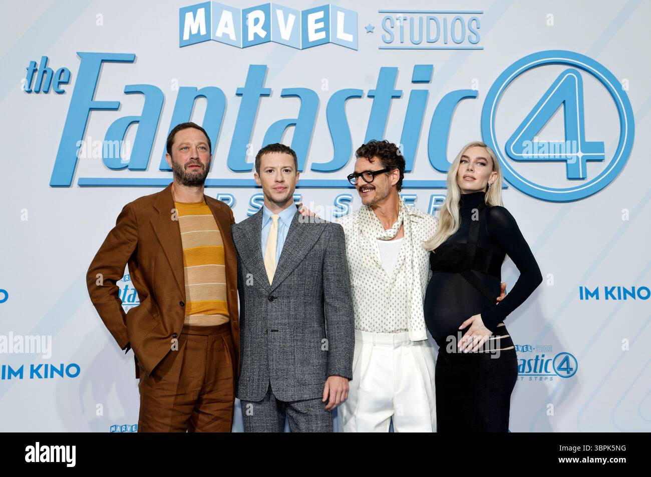 Ebon Moss-Bachrach, Joseph Quinn, Pedro Pascal und Vanessa Kirby beim Fan Event zum Kinofilm ...