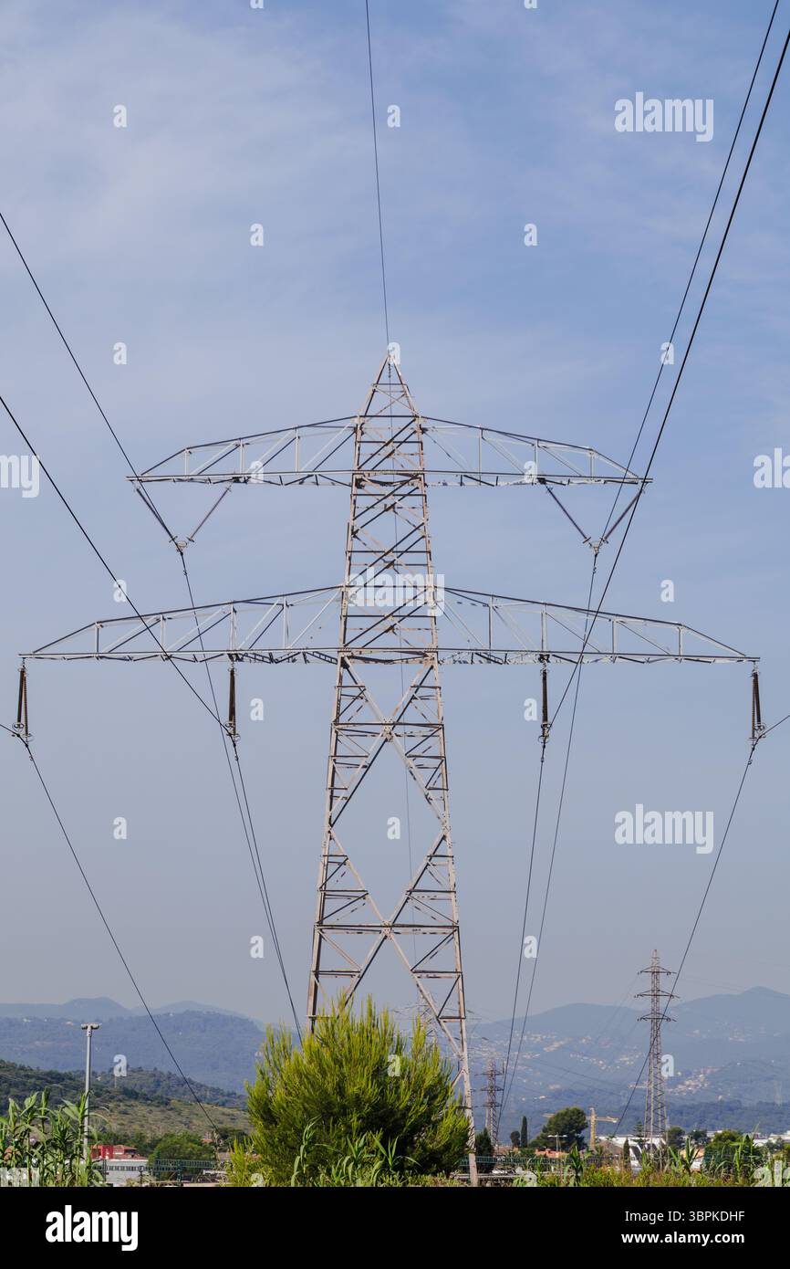 Electrical utility lines set hi-res stock photography and images - Alamy