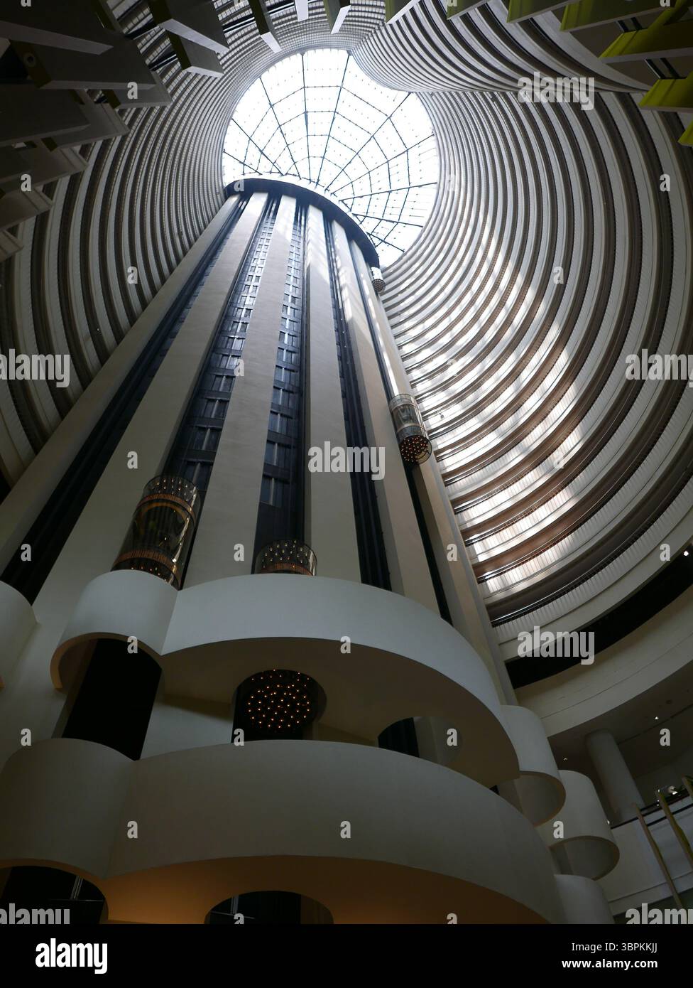 Round and circular interior of a hotel hi-res stock photography and ...