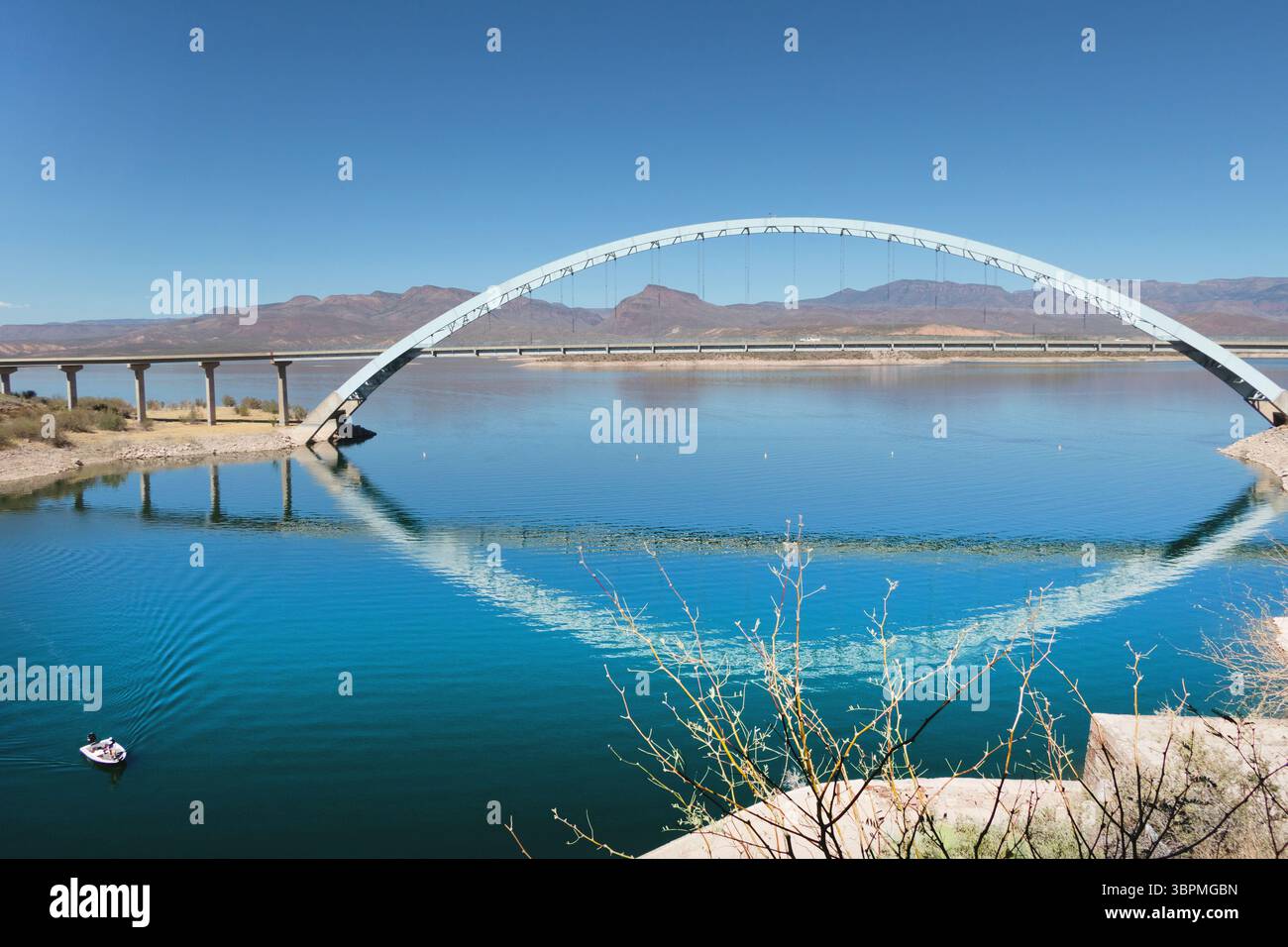 Theodore Roosevelt Lake Bridge, Highway 188, USA, Arizona, Phoenix ...