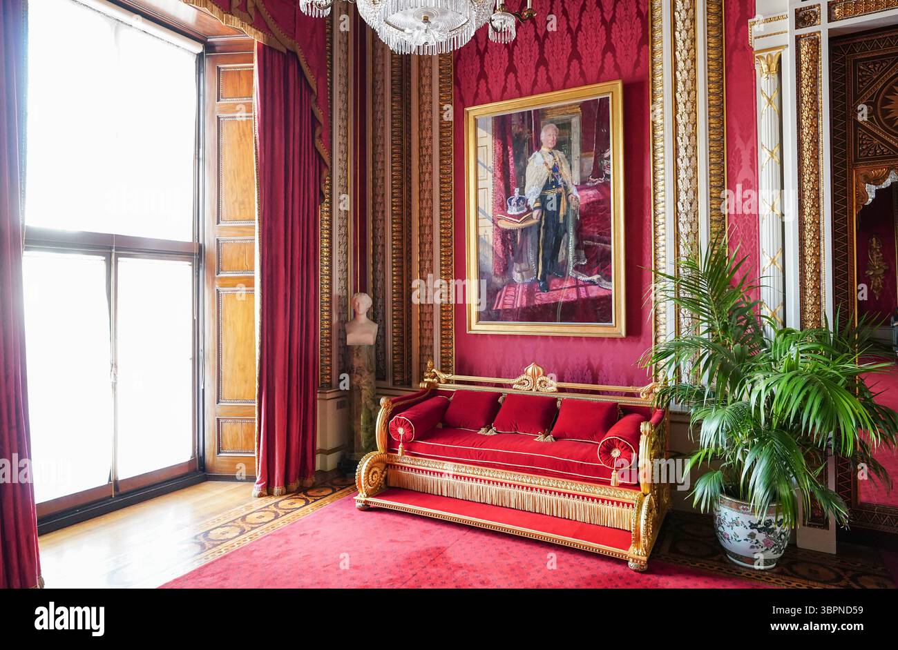 The Coronation State Portrait of King Charles III on display at ...