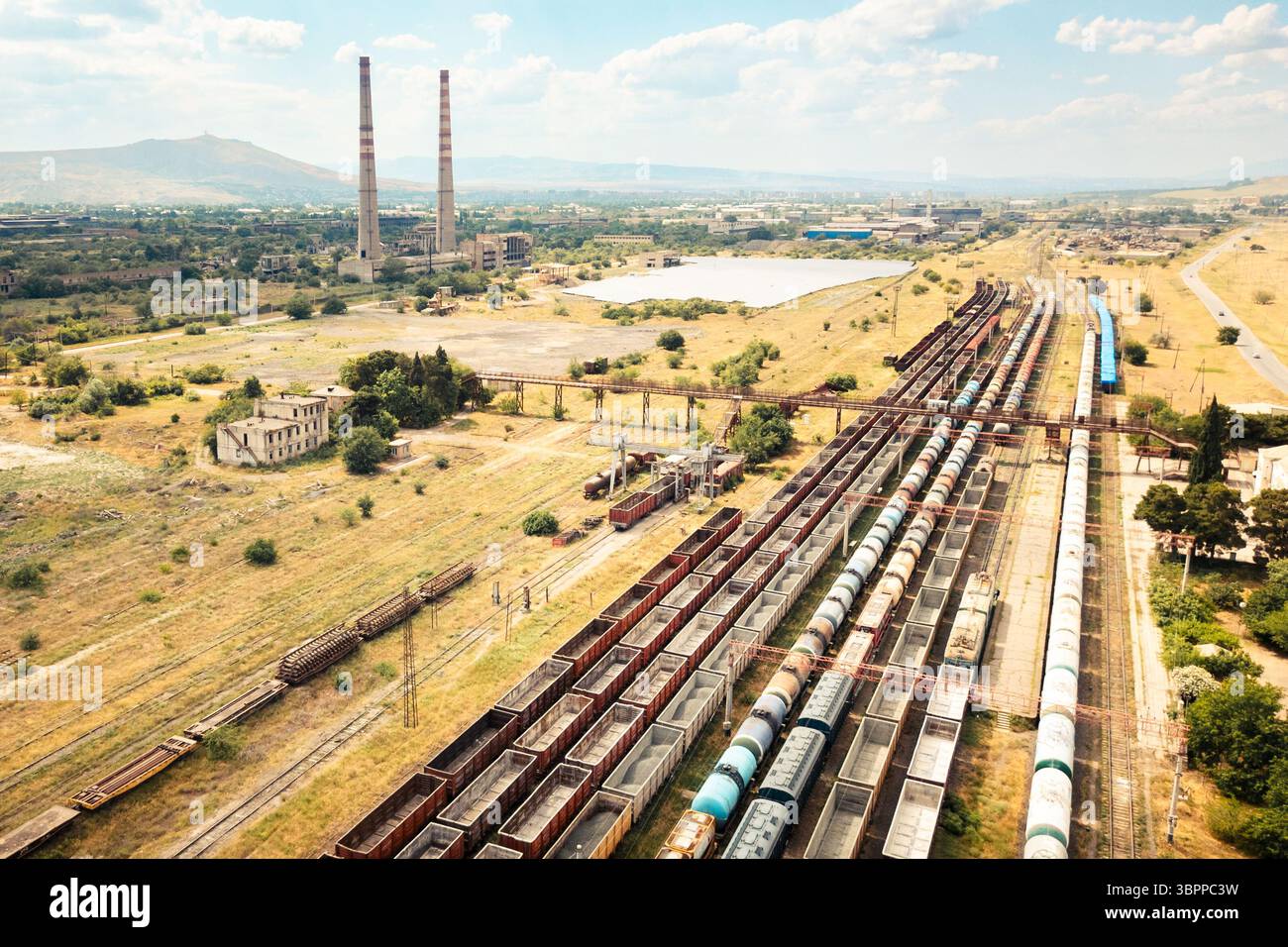 Cargo storage railyard tracks hi-res stock photography and images - Alamy