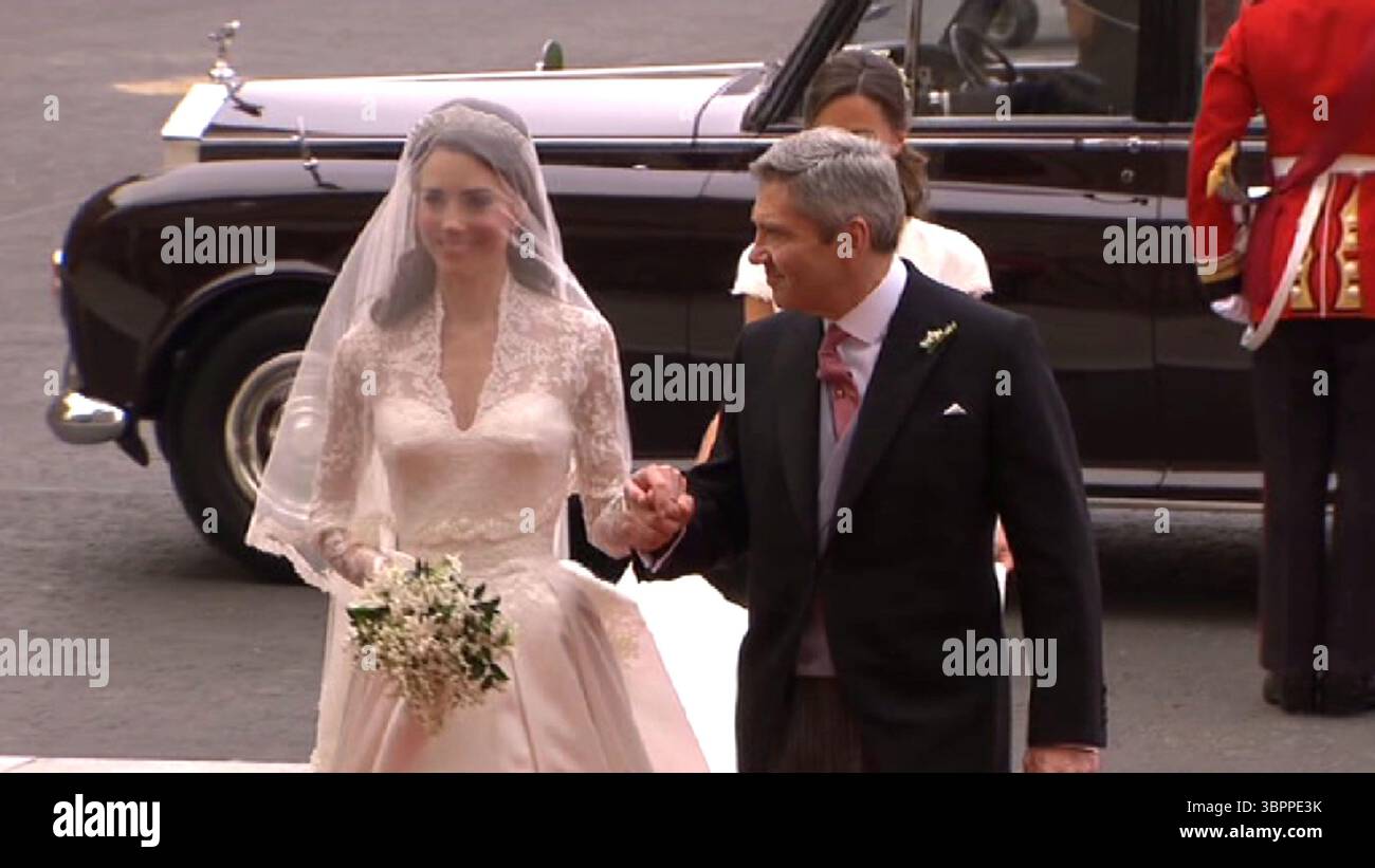 Kate Middleton and her father Michael Middleton at the Royal wedding at ...
