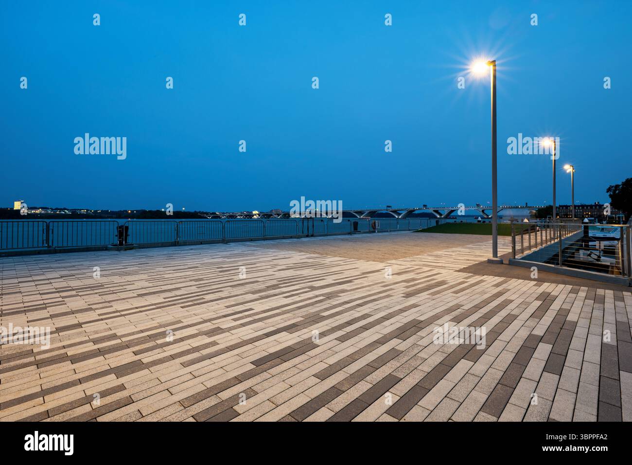 ALEXANDRIA, Virginia — The Robinson Landing pier extends into the ...