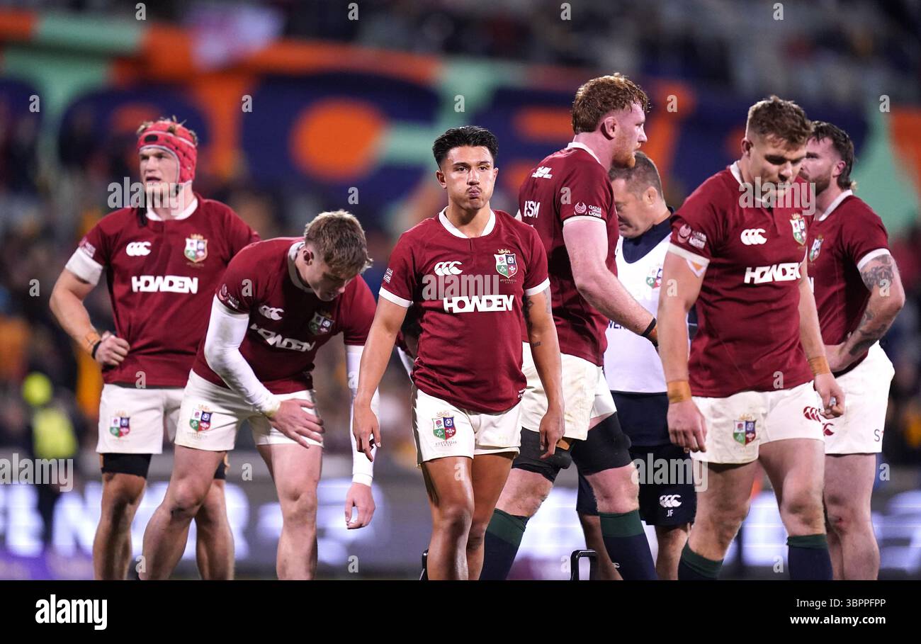 The British & Irish Lions' Marcus Smith (centre) and team-mates ...
