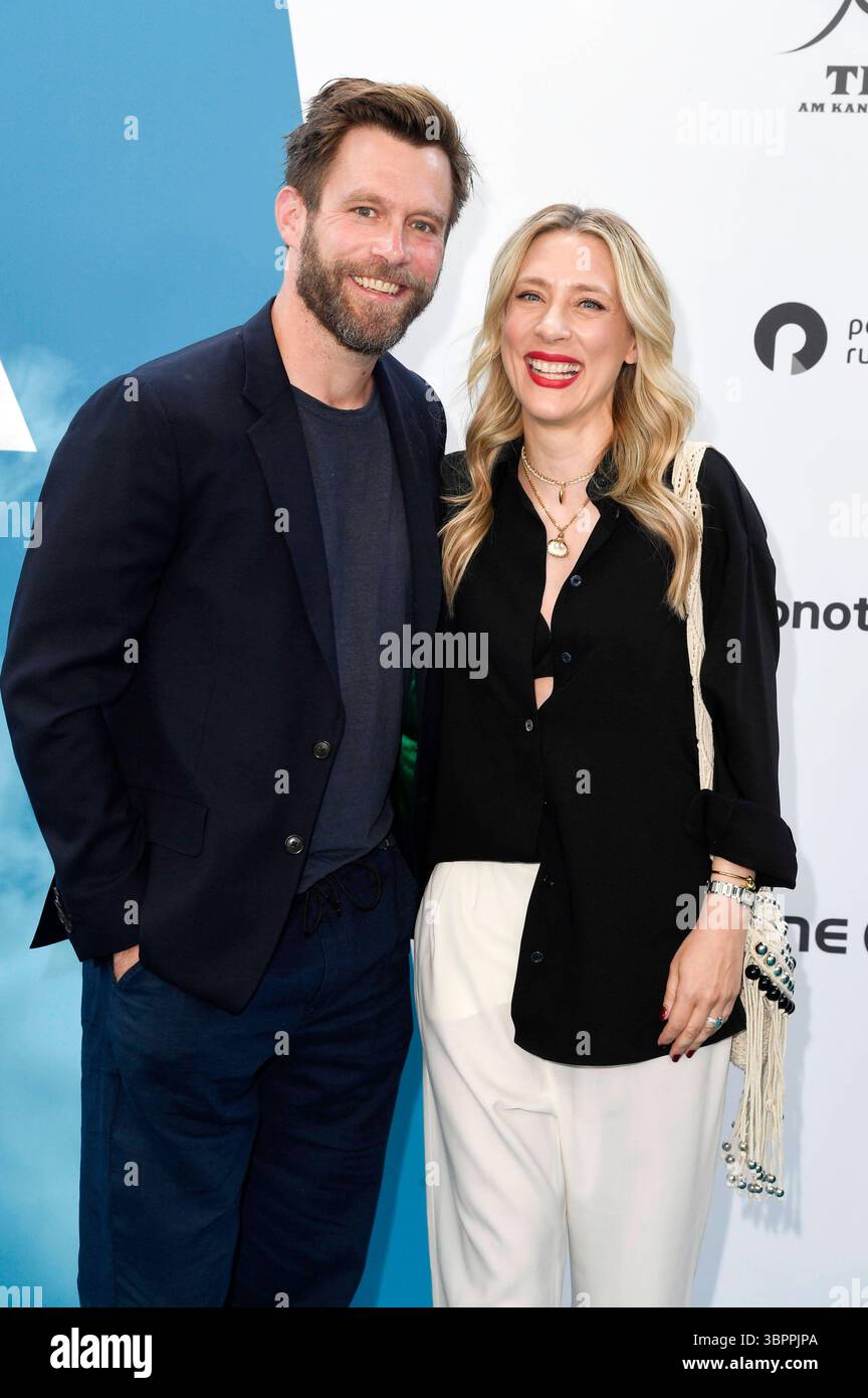 Ken Duken und Marisa Leonie Bach beim Fest der Produktionsallianz 2025 ...