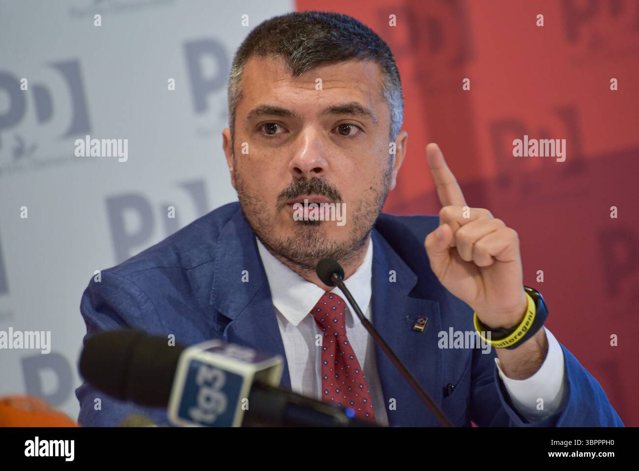 Legislative proposal hi-res stock photography and images - Alamy