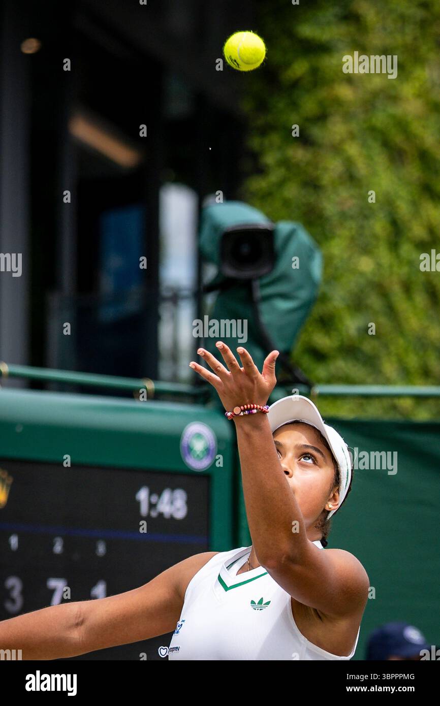 Nauhany Vitoria Leme Da Silva during her Wimbledon 2025 Girl’s 3rd ...