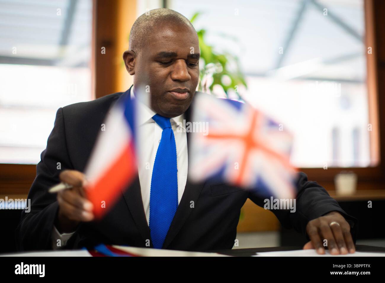 Foreign Secretary David Lammy and his French counterpart, Jean-Noel ...