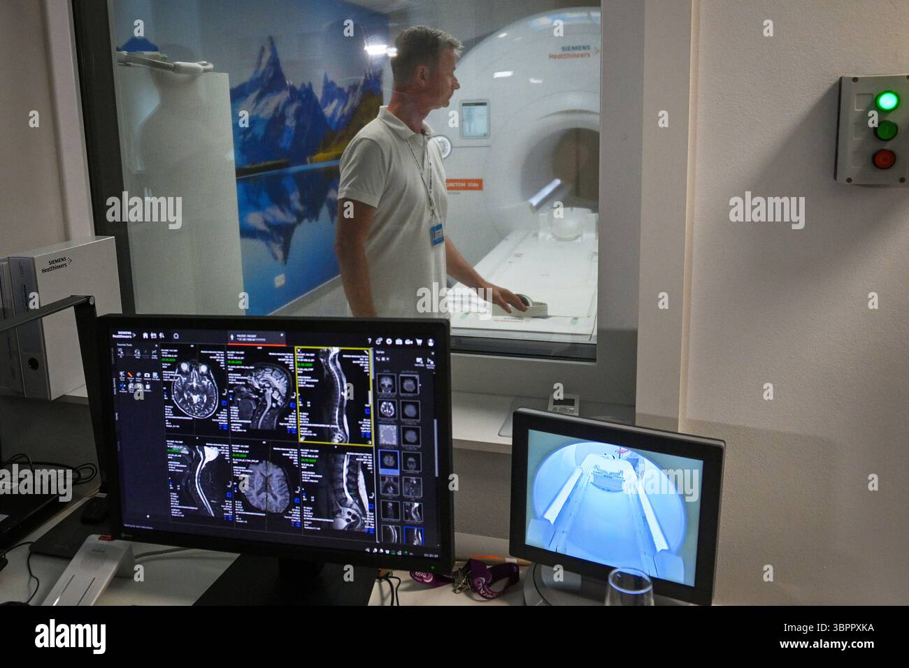 MAGNETOM Vida, 3T MRI scanner with - embraces human nature and the ...