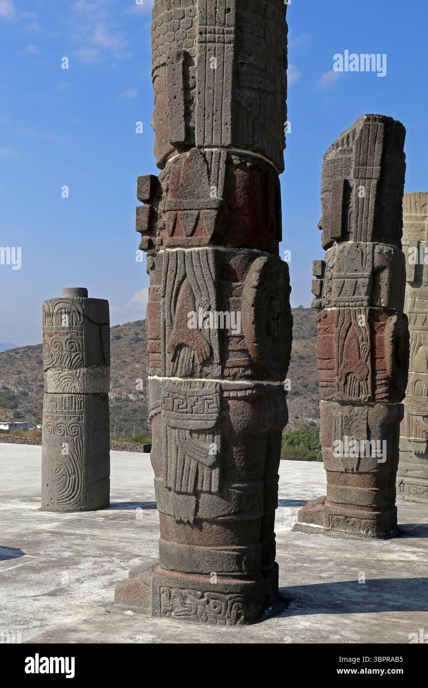 Piramide atlantes de tula hi-res stock photography and images - Alamy