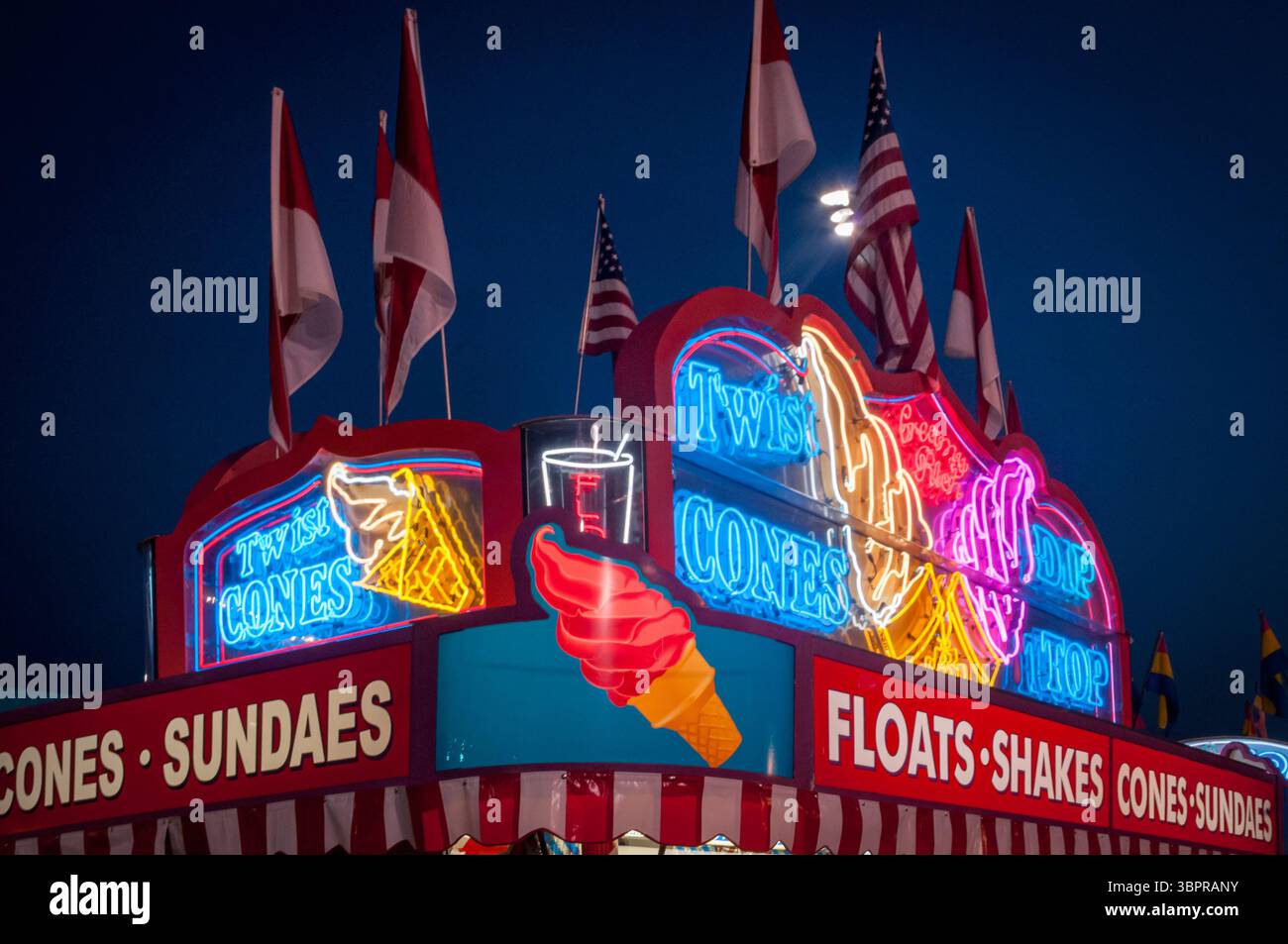 Concession snack hi-res stock photography and images - Alamy