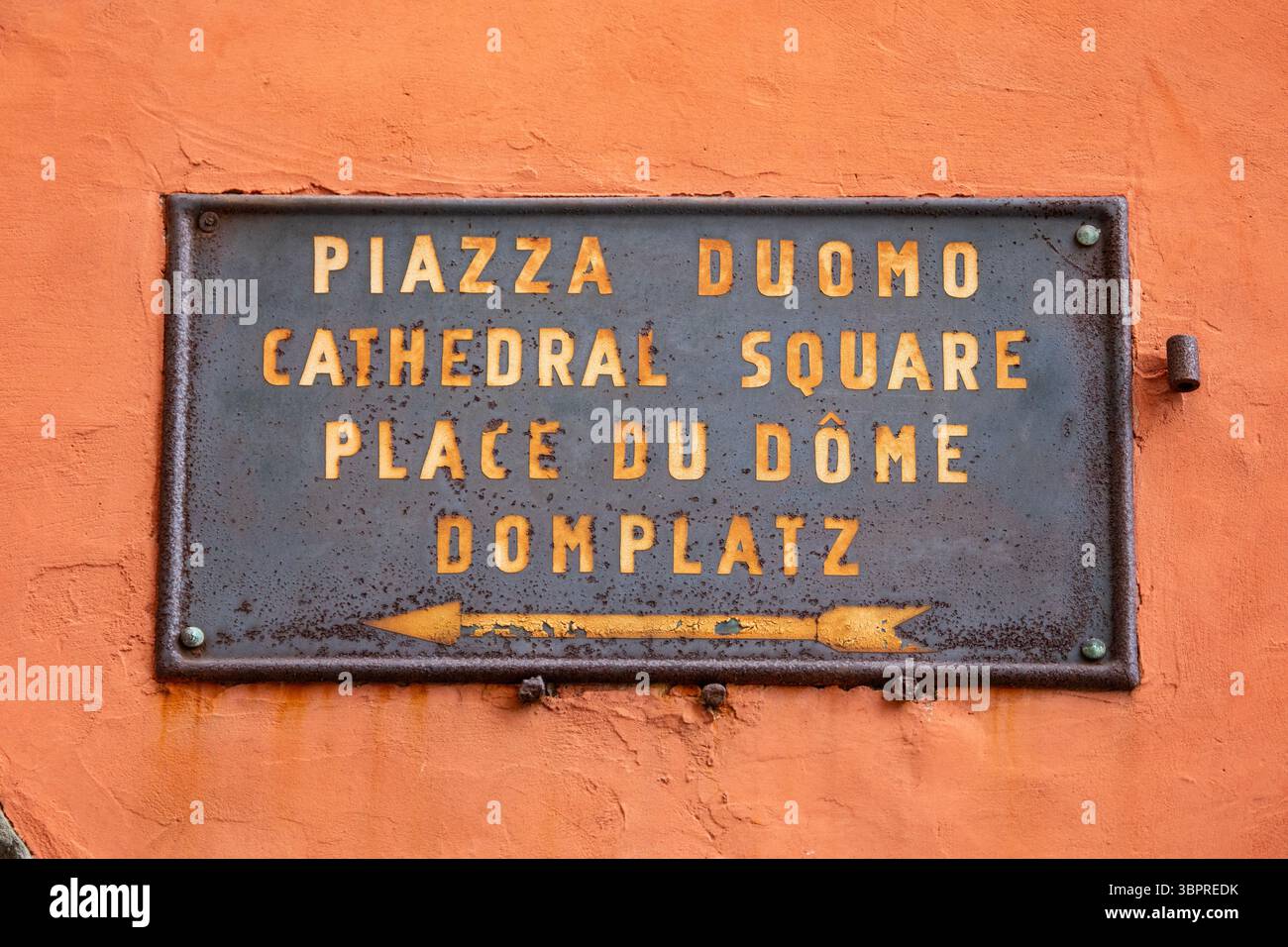 A sign showing the direction to local tourist attractions in the ...