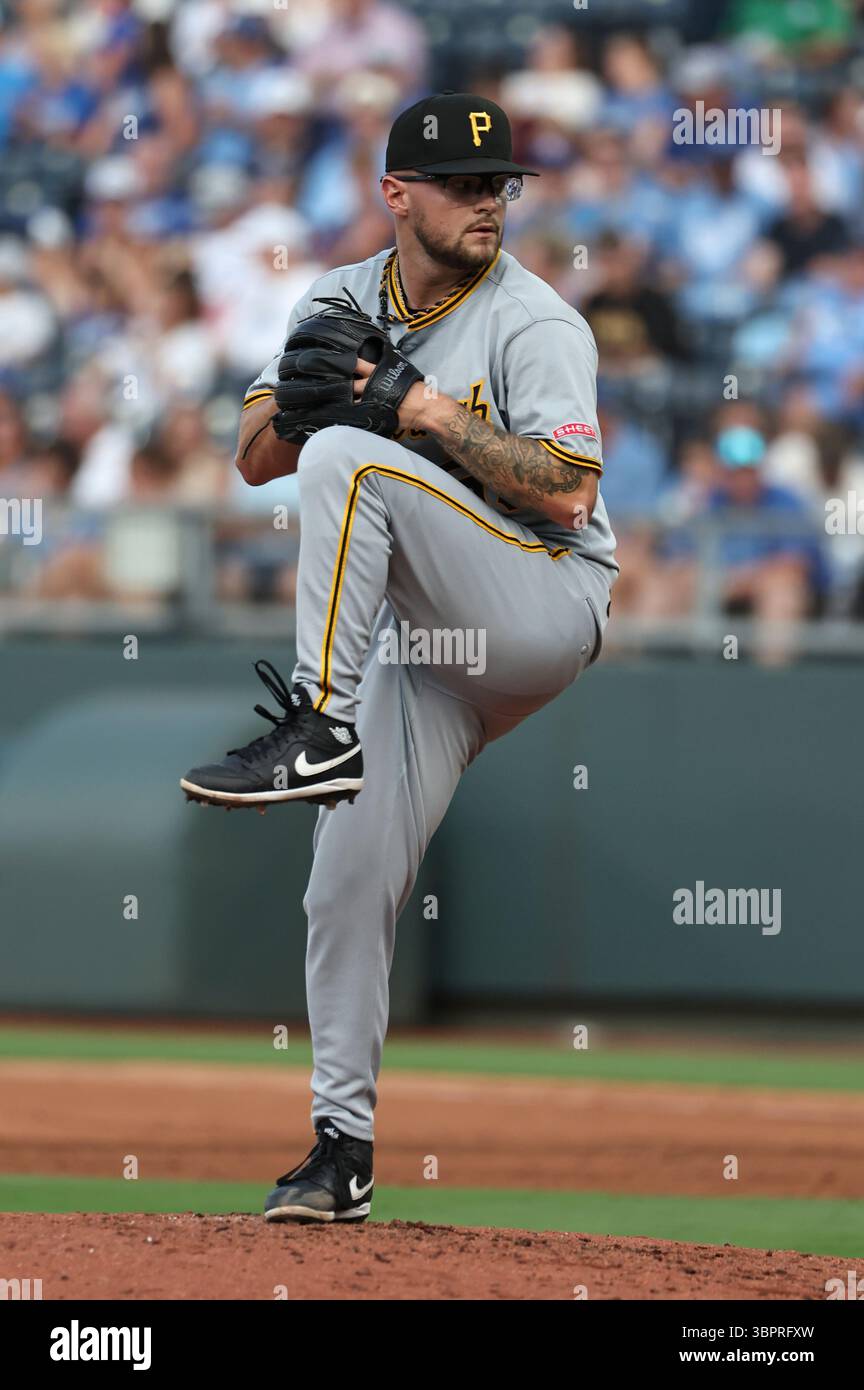 KANSAS CITY, MO - JULY 07: Pittsburgh Pirates Chase Shugart (55 ...