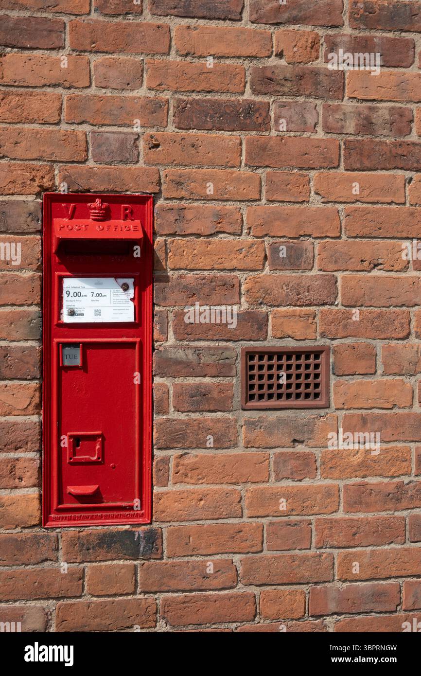 Victorian wall-mounted post box, Whitley Village, Coventry, West ...