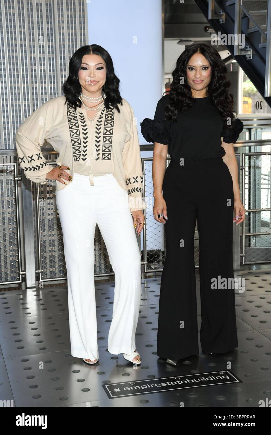 Tisha Campbell and Melissa De Sousa visit the Empire State Building to ...