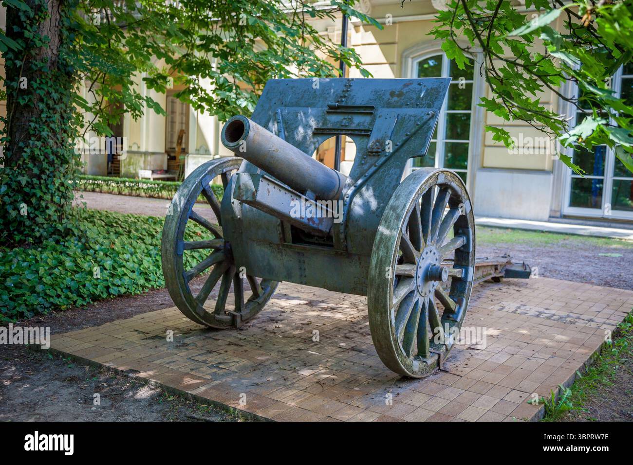 Historic mortar in old hi-res stock photography and images - Alamy