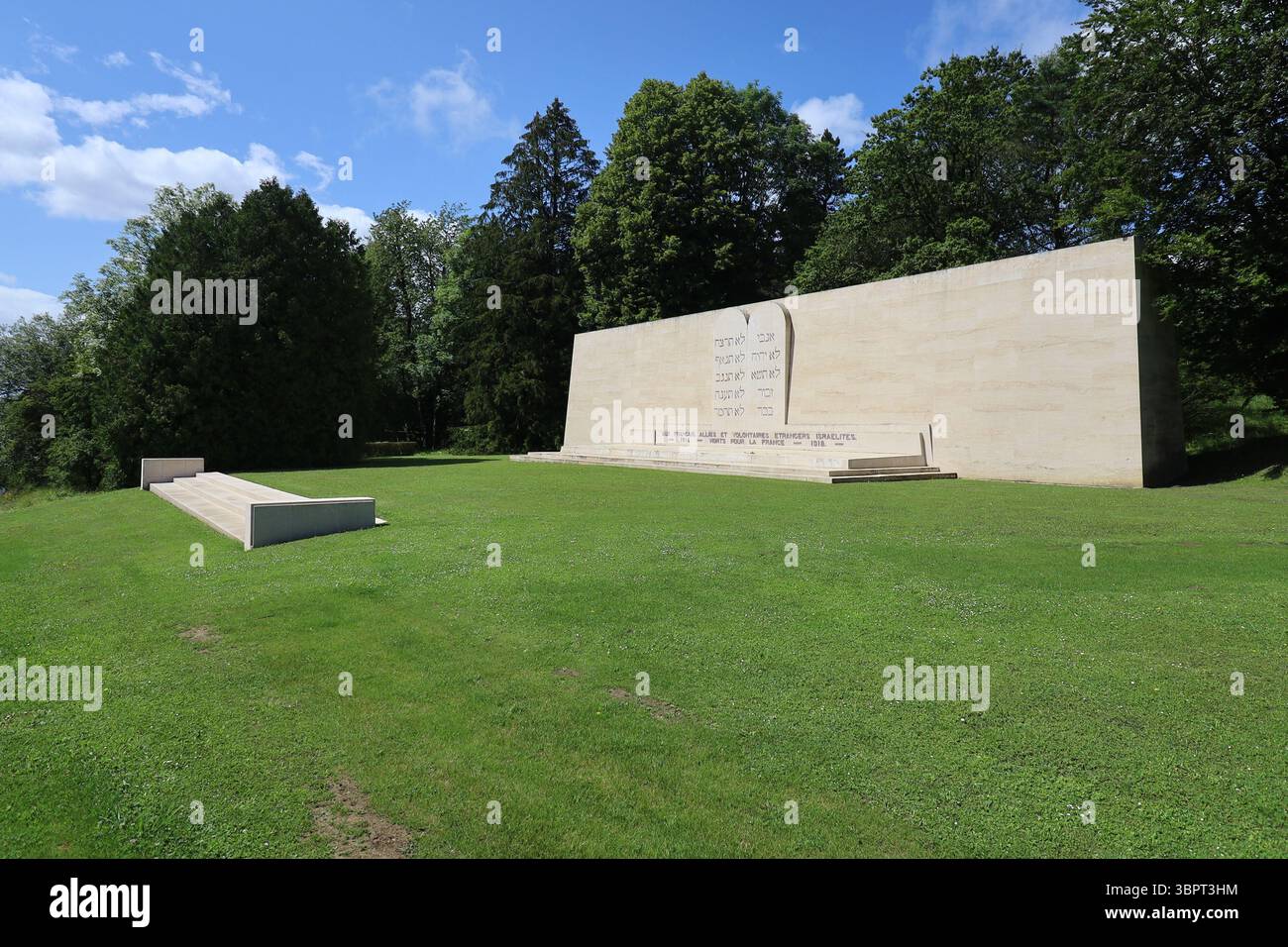 Memorial de guerre israelite hi-res stock photography and images - Alamy