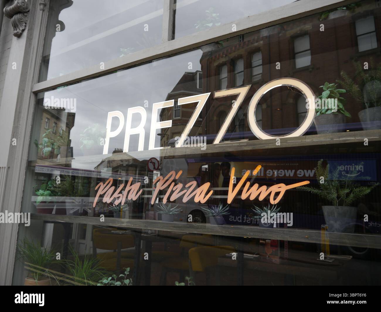 Prezzo pasta, pizza, vino bar Corporate logo signs in York City centre ...