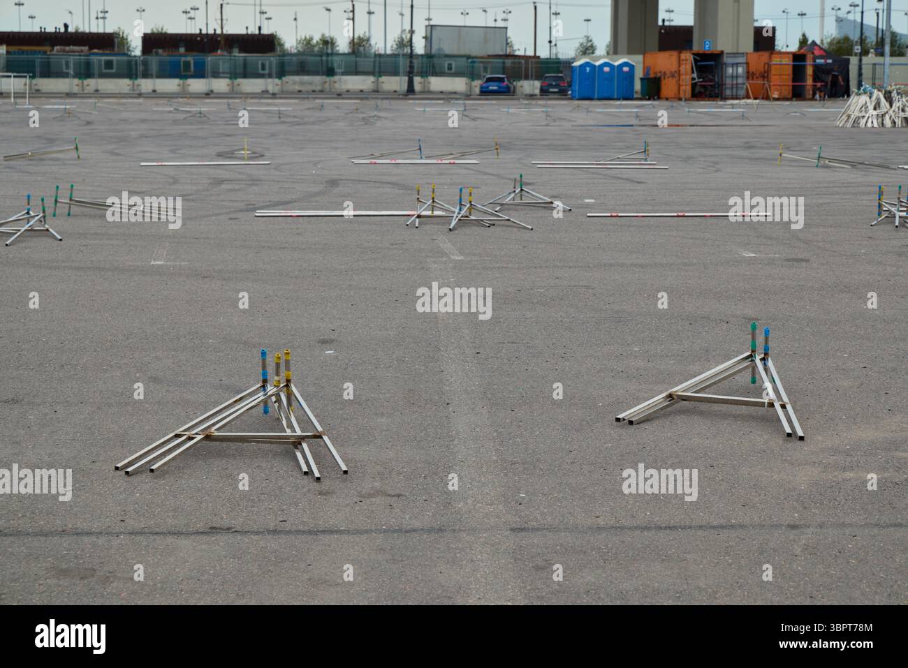 This is an Outdoor Setup featuring Pipe Frames constructed on a solid ...