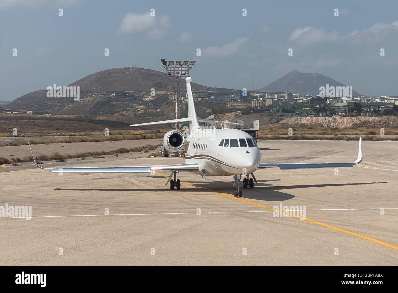 Flugzeug, Jet, Privatjet, Flughafen, Landebahn, Luxus, Reichtum, Kreta ...