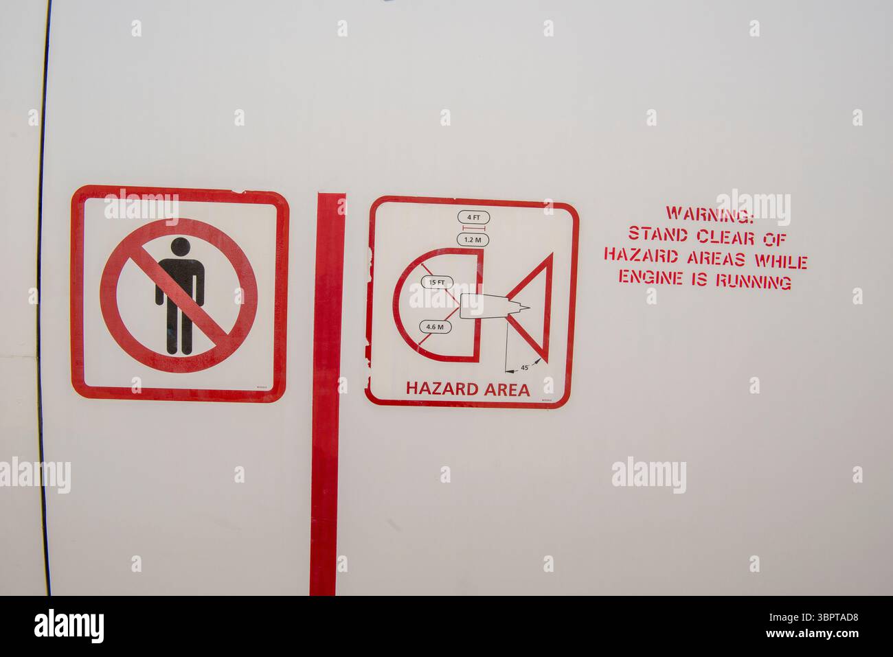 Rolls-Royce Trent 1000 high-bypass turbofan aircraft engine warning ...