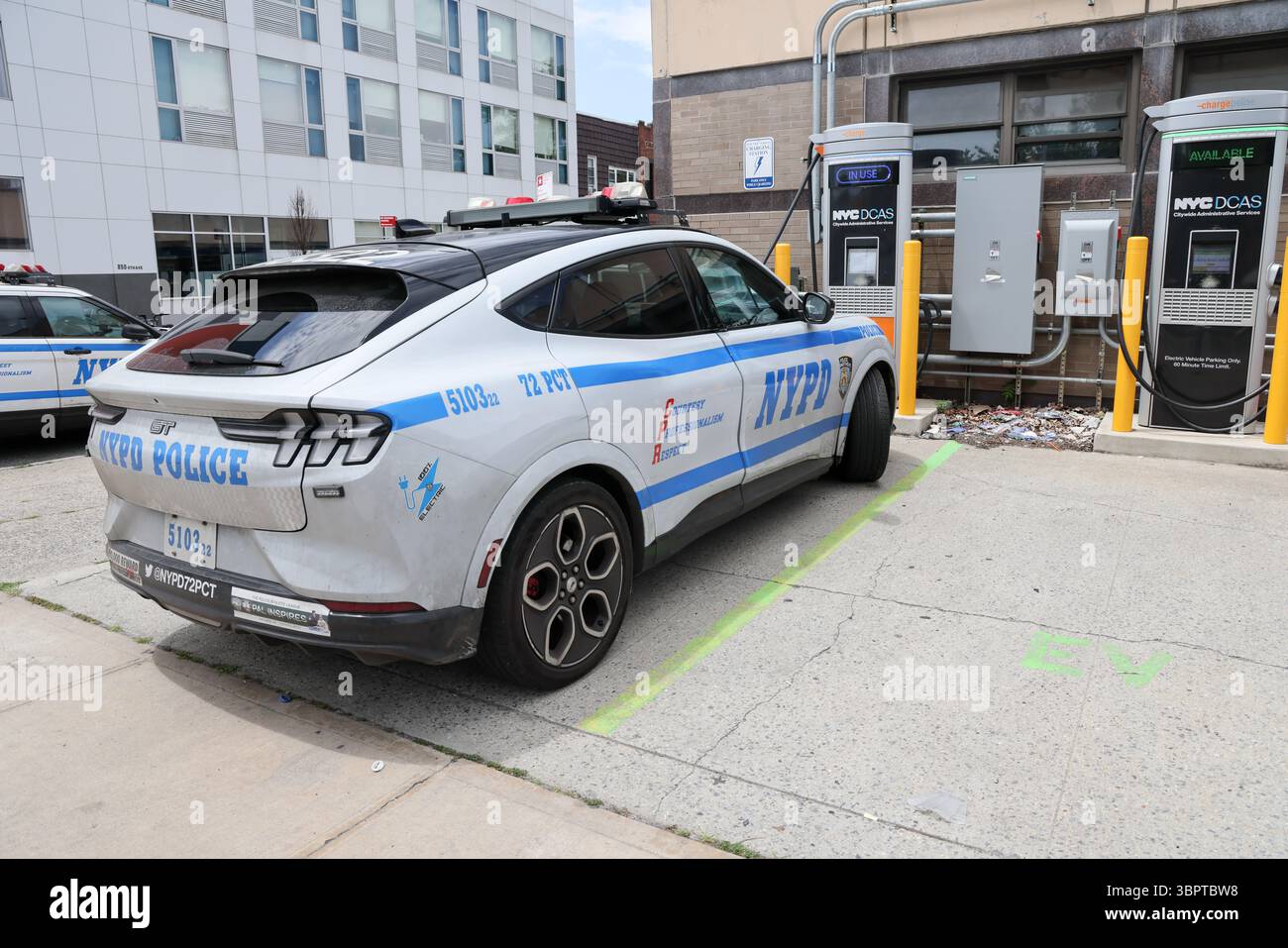 72nd Precinct in South Slope neighborhood, Brooklyn, NYC Stock Photo ...