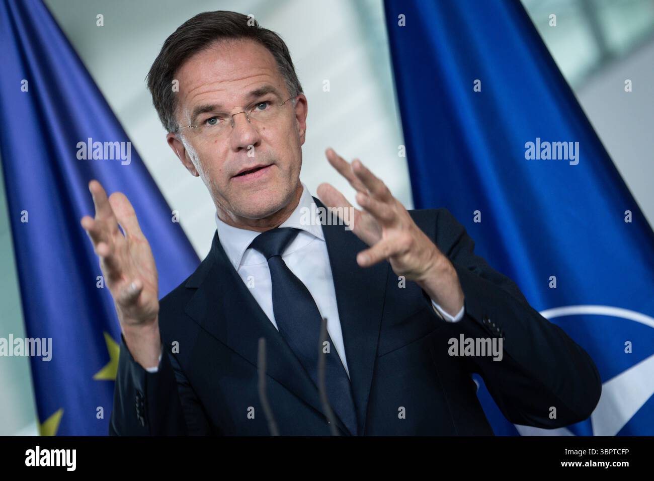 Pressekonferenz Bundeskanzler Merz mit NATO Generalsekretaer Rutte NATO ...