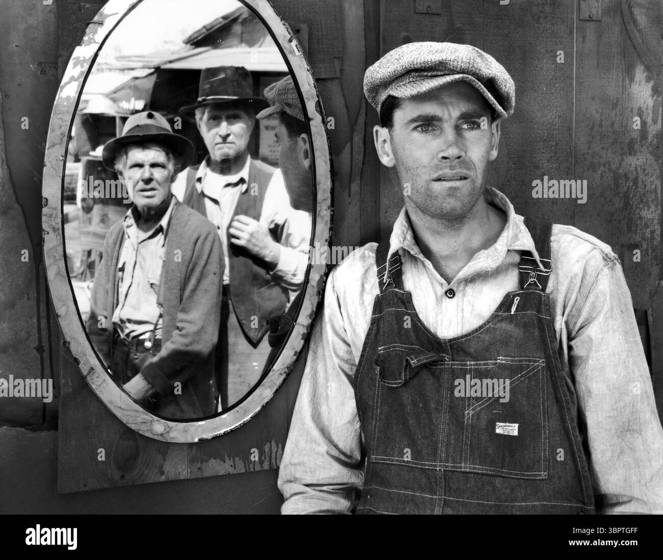 Studio Publicity Still: "The Grapes of Wrath" Henry Fonda, Frank Darien ...
